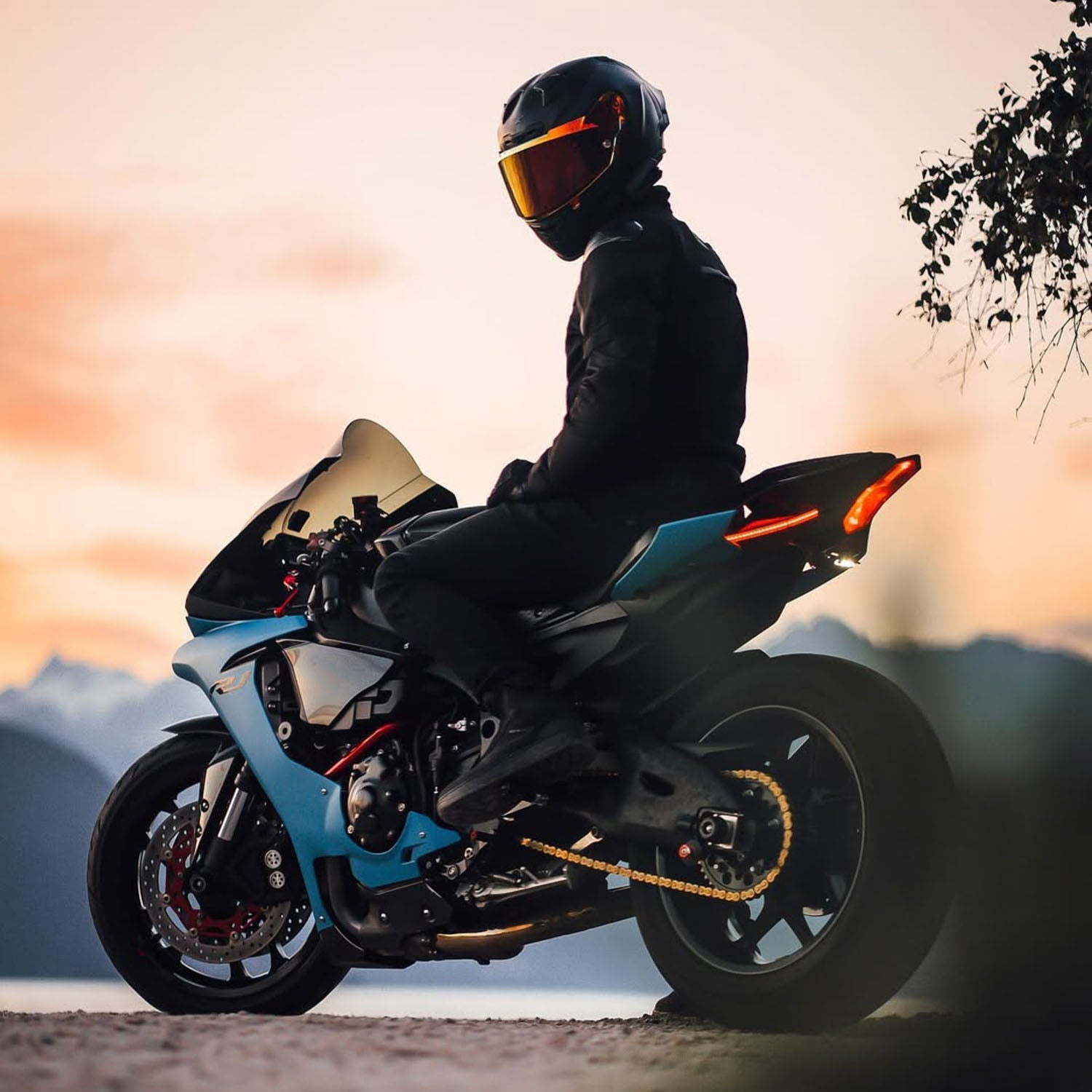 Sport Motorcycle Haulers & Essentials – MotoTote