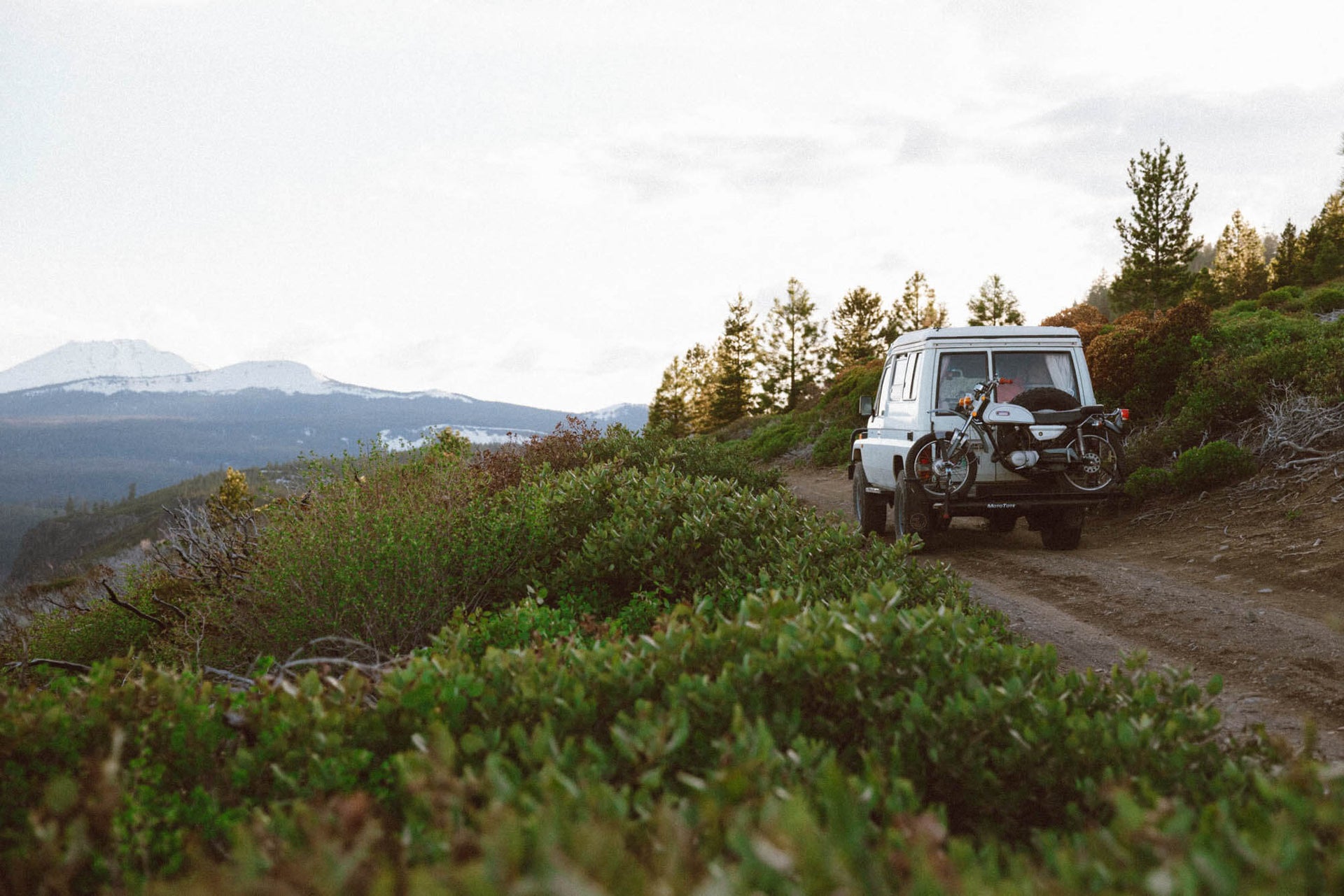 Deluxe Motorcycle Tie Down System – MotoTote Motorcycle Carriers